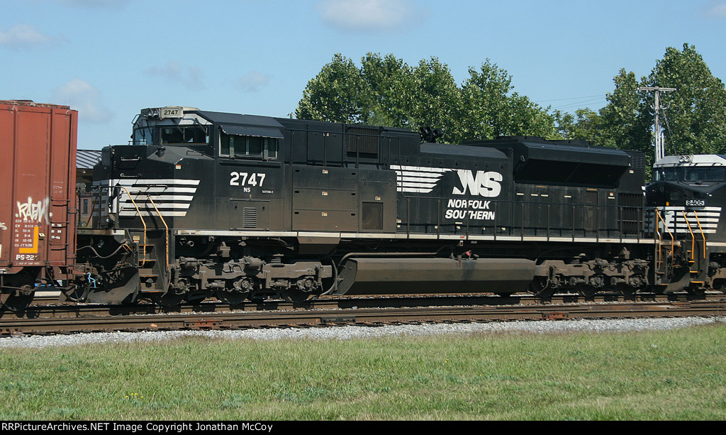 NS 2747